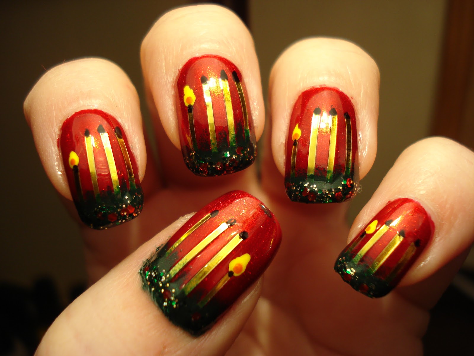 Little Miss Nailpolish: Advent Nails for NailArt Sunday - swatches and ...