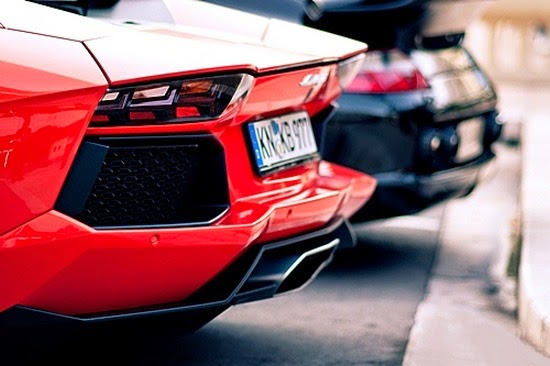lamborghini aventador red back view | nineimages