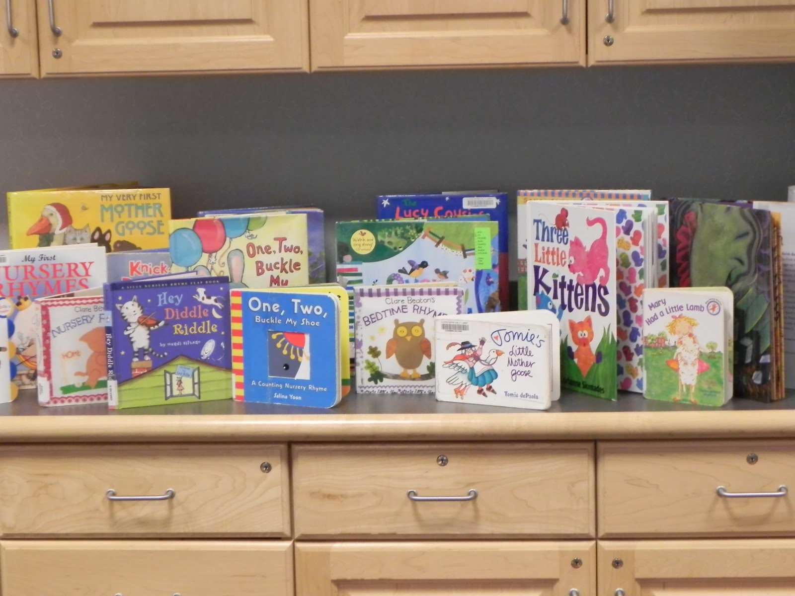 Libraryland: Play to Learn-Nursery Rhymes