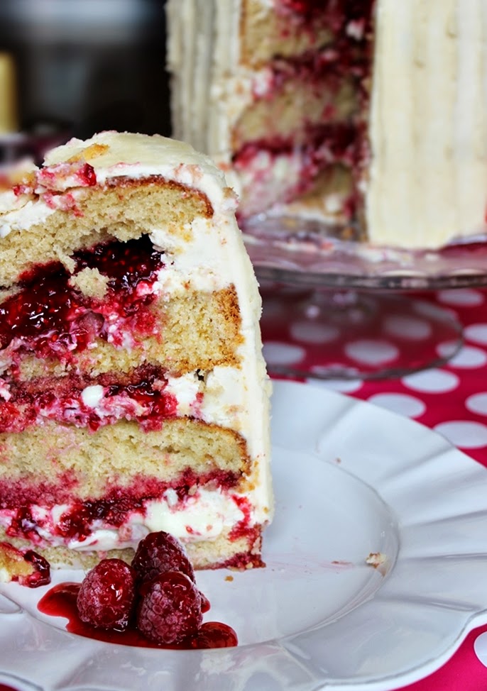 Flavours & Frosting: Raspberry White Chocolate Layer Cake