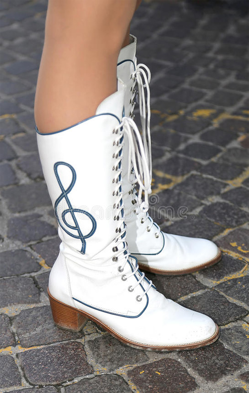 Referensi Sepatu Mayoret untuk Fashion Anda - w8lu