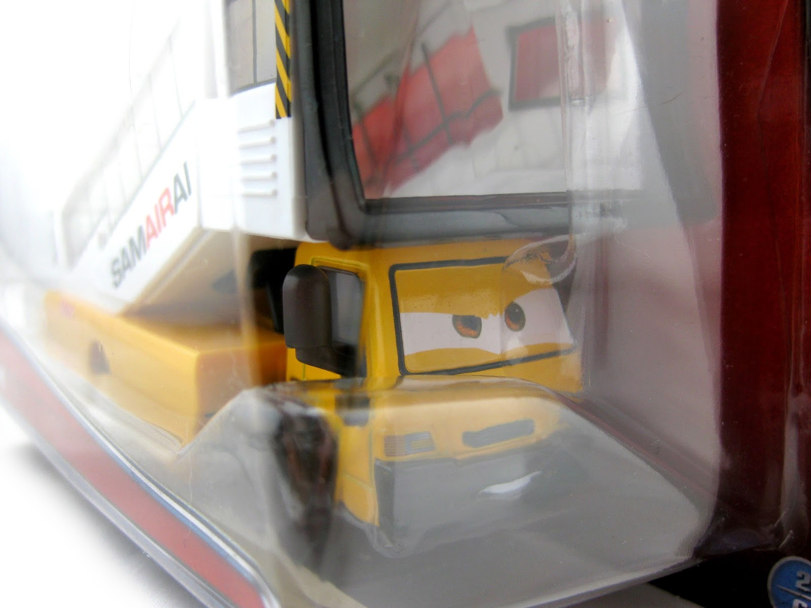 Dan the Pixar Fan: Cars 2: Ucchi