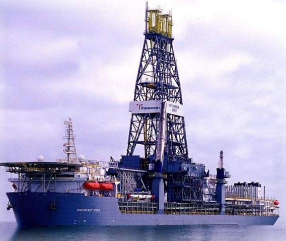 Oil Rig Jobs: What Is It Like To Work on an Oil Rig?