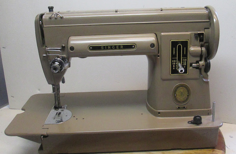 My Sewing Machine Obsession: Singer 301