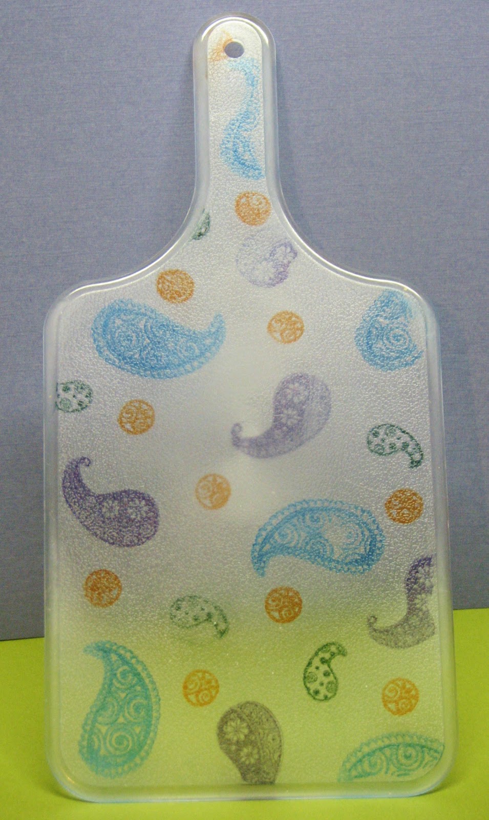 Ink Stains: 25 Ideas for the Holidays - #10 Stamped Chopping Board