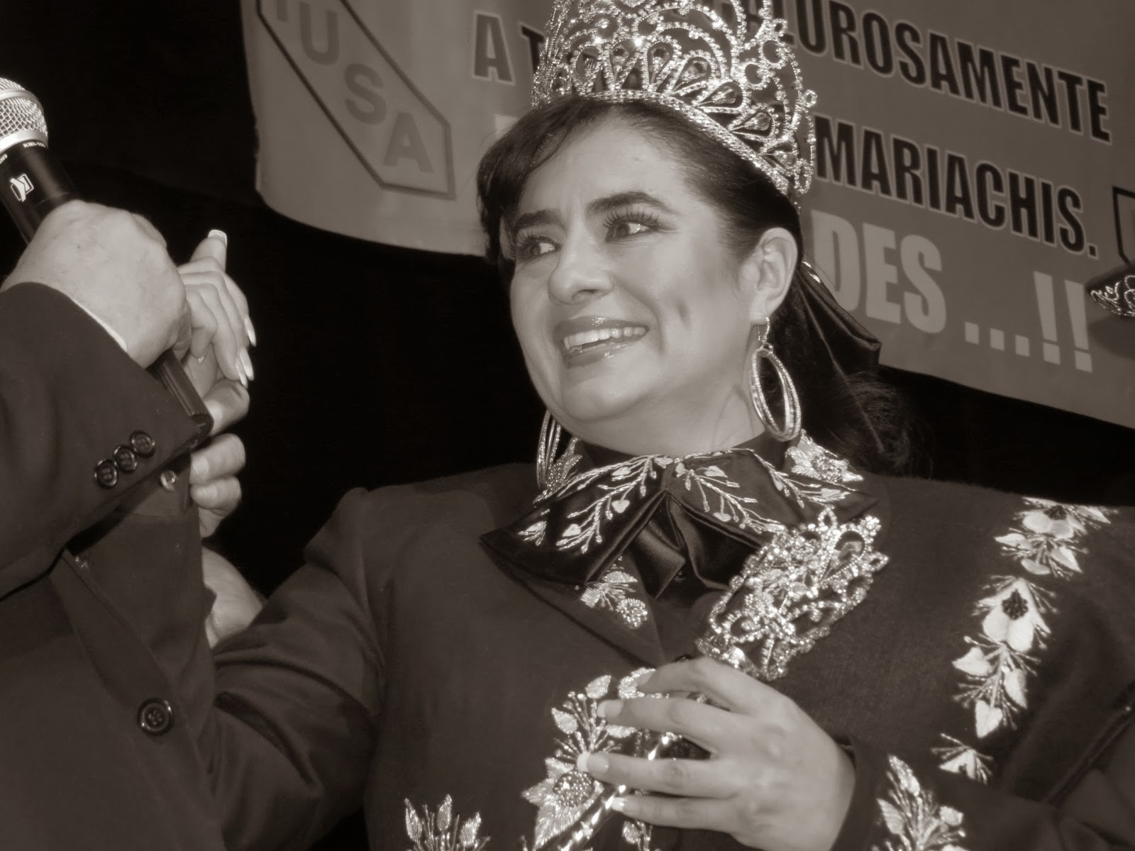 internautaSOY: ANGELES OCHOA FUE CORONADA COMO REINA EN EL FESTIVAL DEL ...