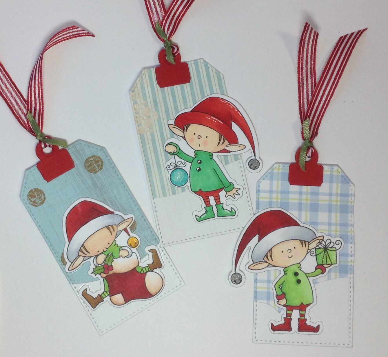 Crafting While I Wait: Santa's Little Elves ~ Tag You're It!