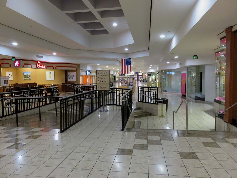 Sky City: Retail History: Town Mall/Cranberry Mall: Westminster, MD