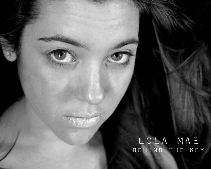 Hannah Pilkington's Media Blog: Album Cover