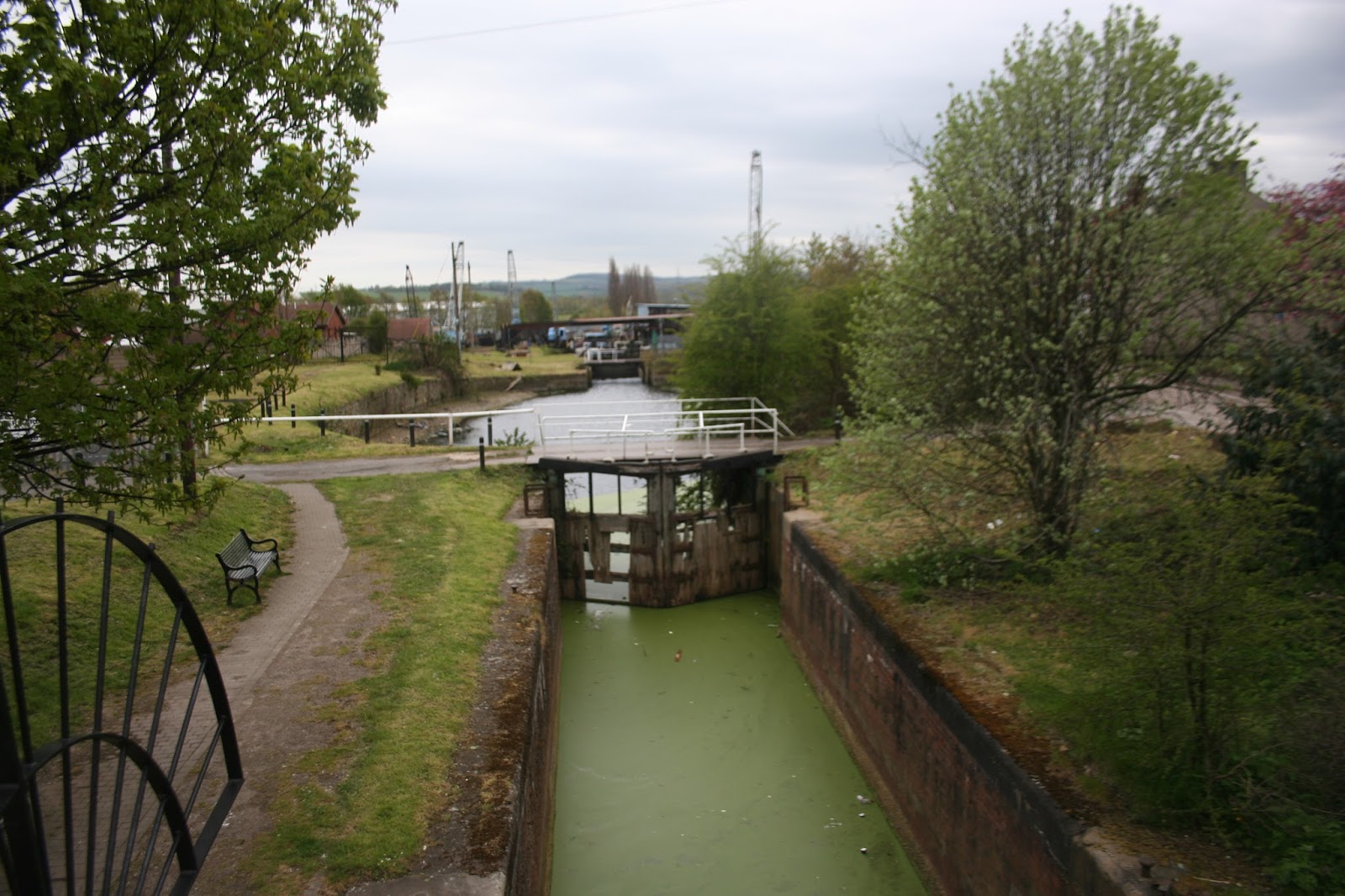 Narrowboat Annie: Strawberry Island cruise to the Dove and Dearne canal