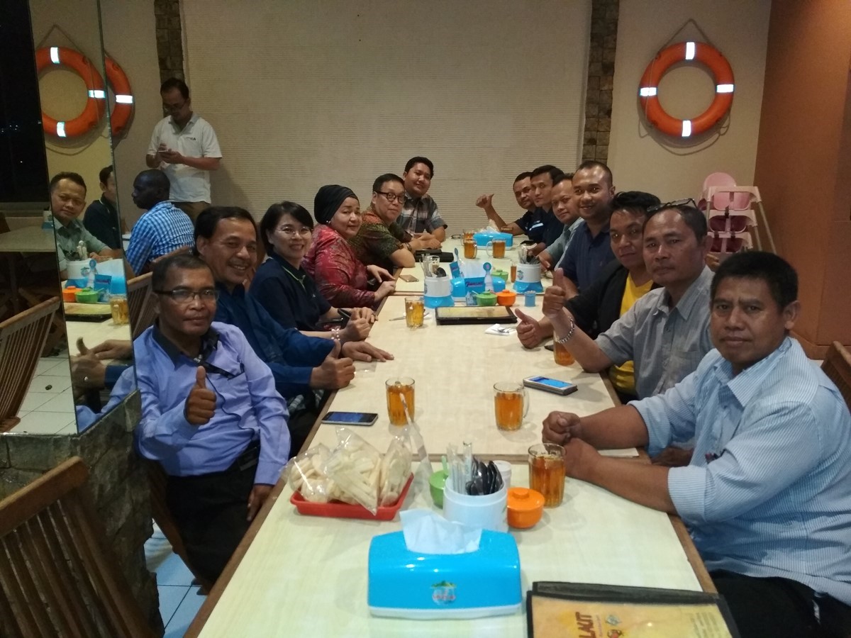 LIPUTANSATU.COM: Training Dan Jamuan Makan Malam untuk Dealer di Kantor ...