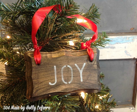 504 Main by Holly Lefevre: Rustic Wood Christmas {Ornament} Signs