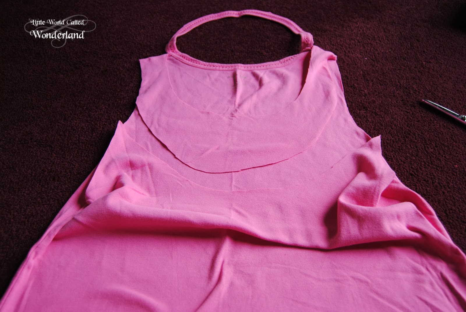 Little World Called Wonderland: Tshirt Scarf Tutorial Little World Called Wonderland: Tshirt Scarf Tutorial