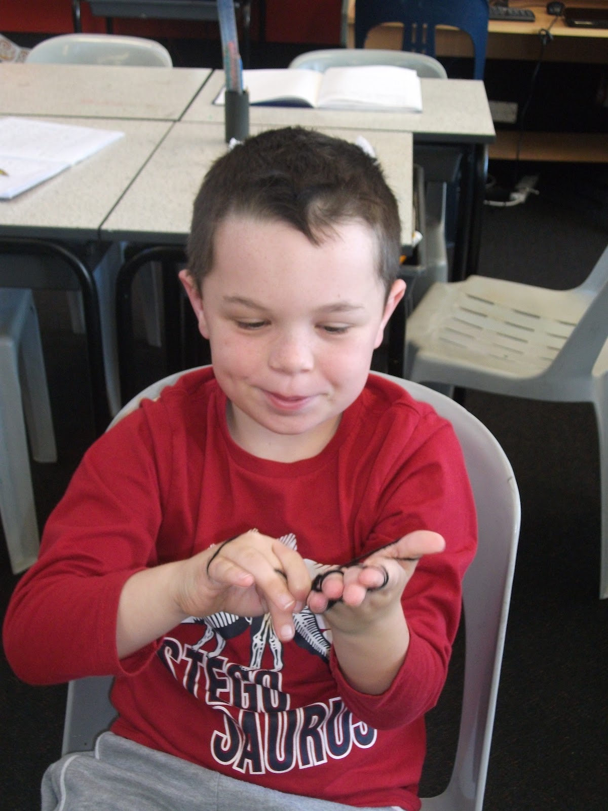Mrs Bizzy's Class Blog: Whai - Maori String Game
