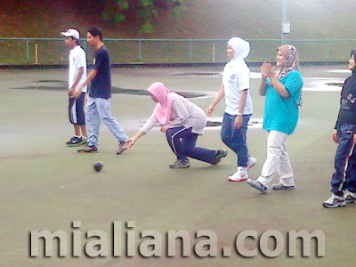 Latihan Boling Padang (Lawn Bowls)