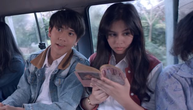 Review Film Dilan 1990 ~ Eva Laura's Blog