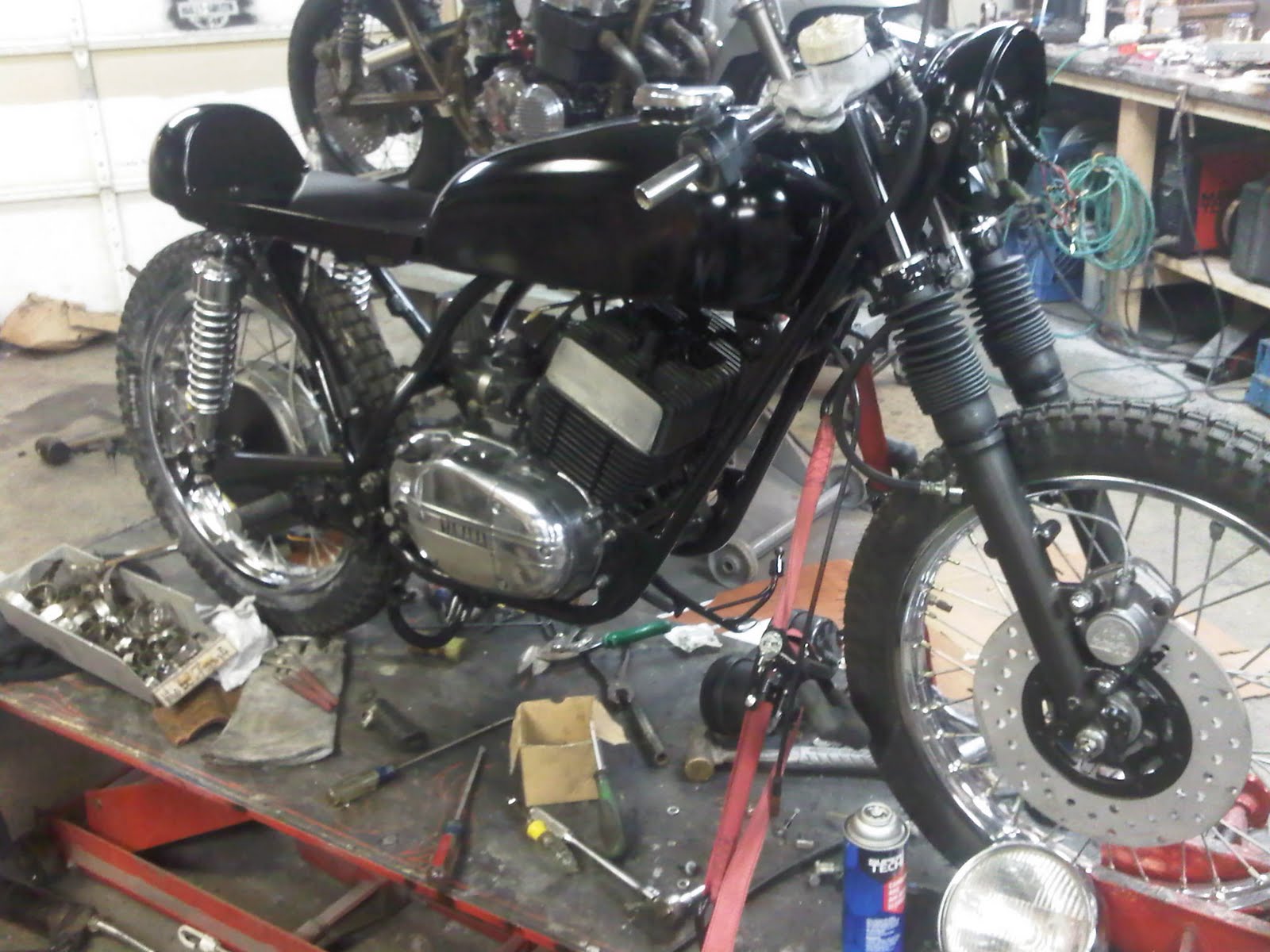 RAS Moto: Jeff's Yamaha RD Cafe racer project