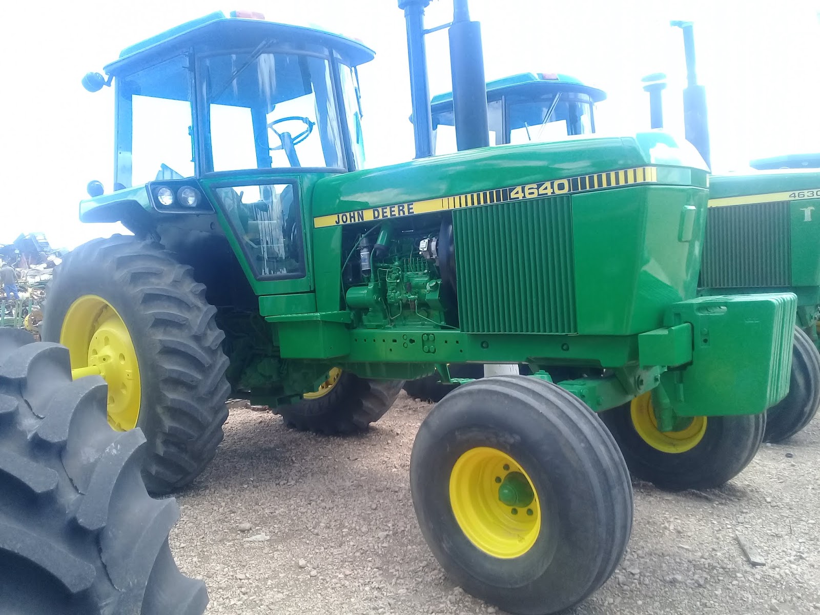 MAQUINARIA AGRICOLA INDUSTRIAL: Tractor John Deere 4640 en Venta