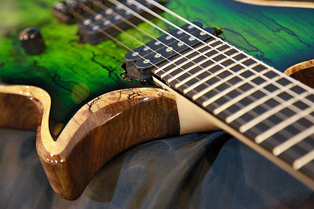 THE GEAR SPOT: Kiesel Guitars : SCB6