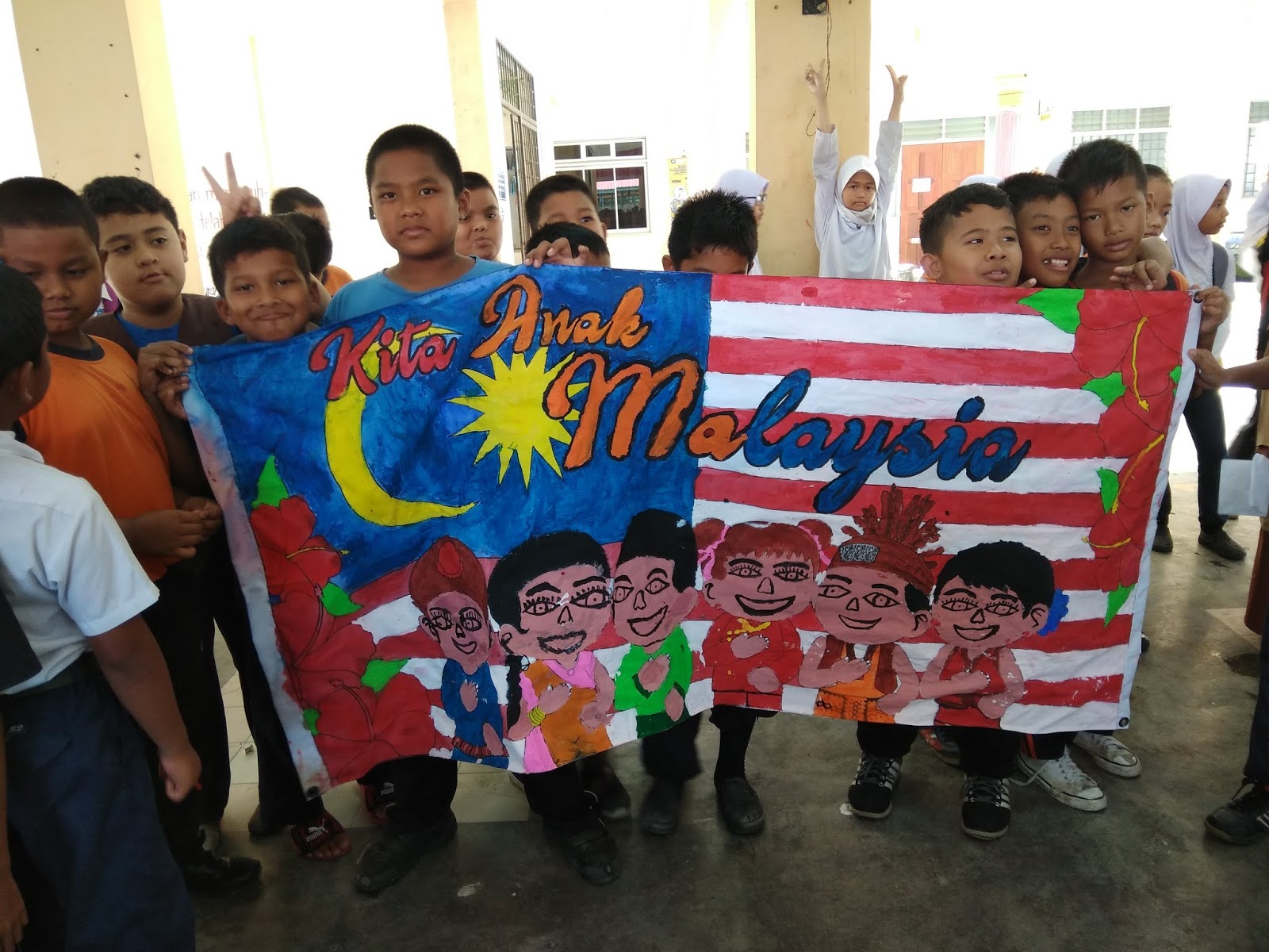 Pusat Sumber SK Batu Melintang: PERTANDINGAN MEWARNA KAIN RENTANG ...