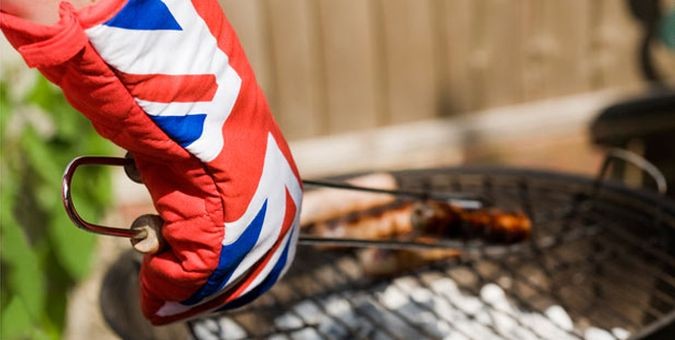 21 Signs You're at a Quintessentially British BBQ! | The English Kitchen
