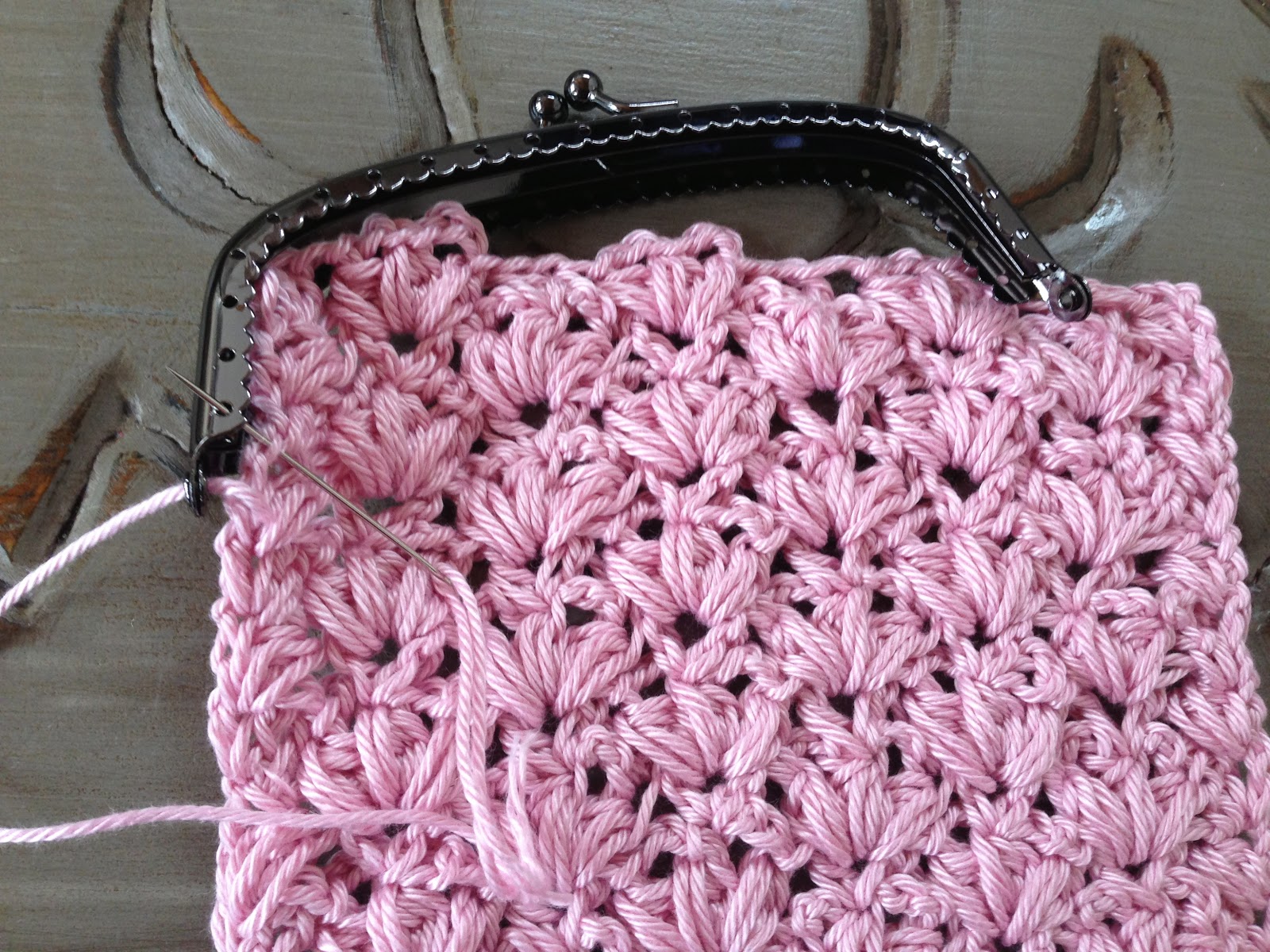 Annoo's Crochet World: Shabby Chic Evening Purse Free Pattern