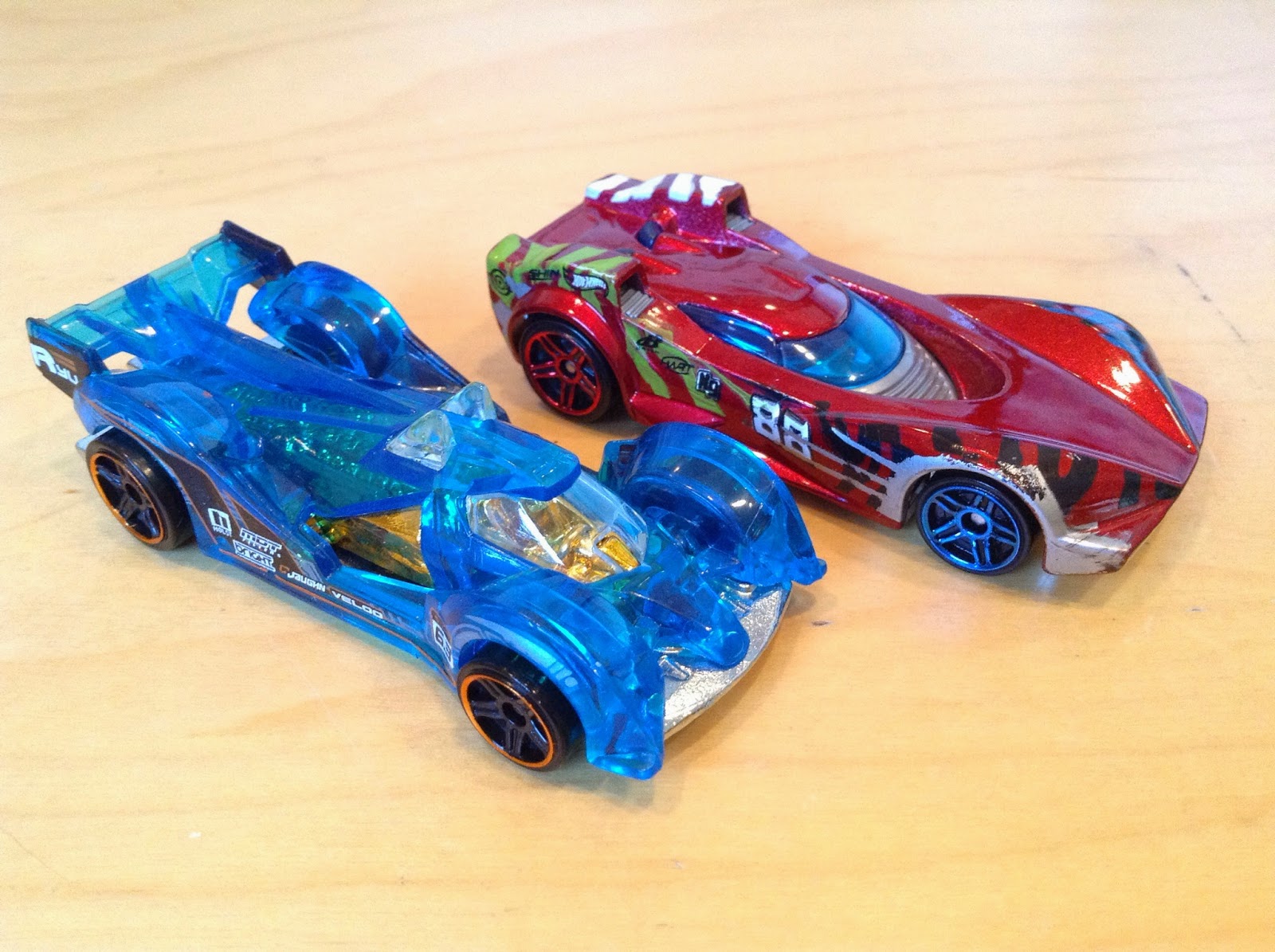 JULIAN'S HOT WHEELS BLOG: Hi-Tech Missile & Scoopa Di Fuego