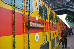 India Tourism: Delhi Sarai Rohilla - Jaipur Double Decker Train - Train ...