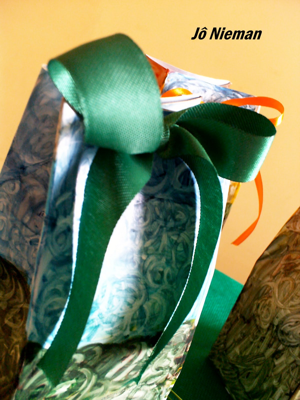 Feito Por Jô Nieman