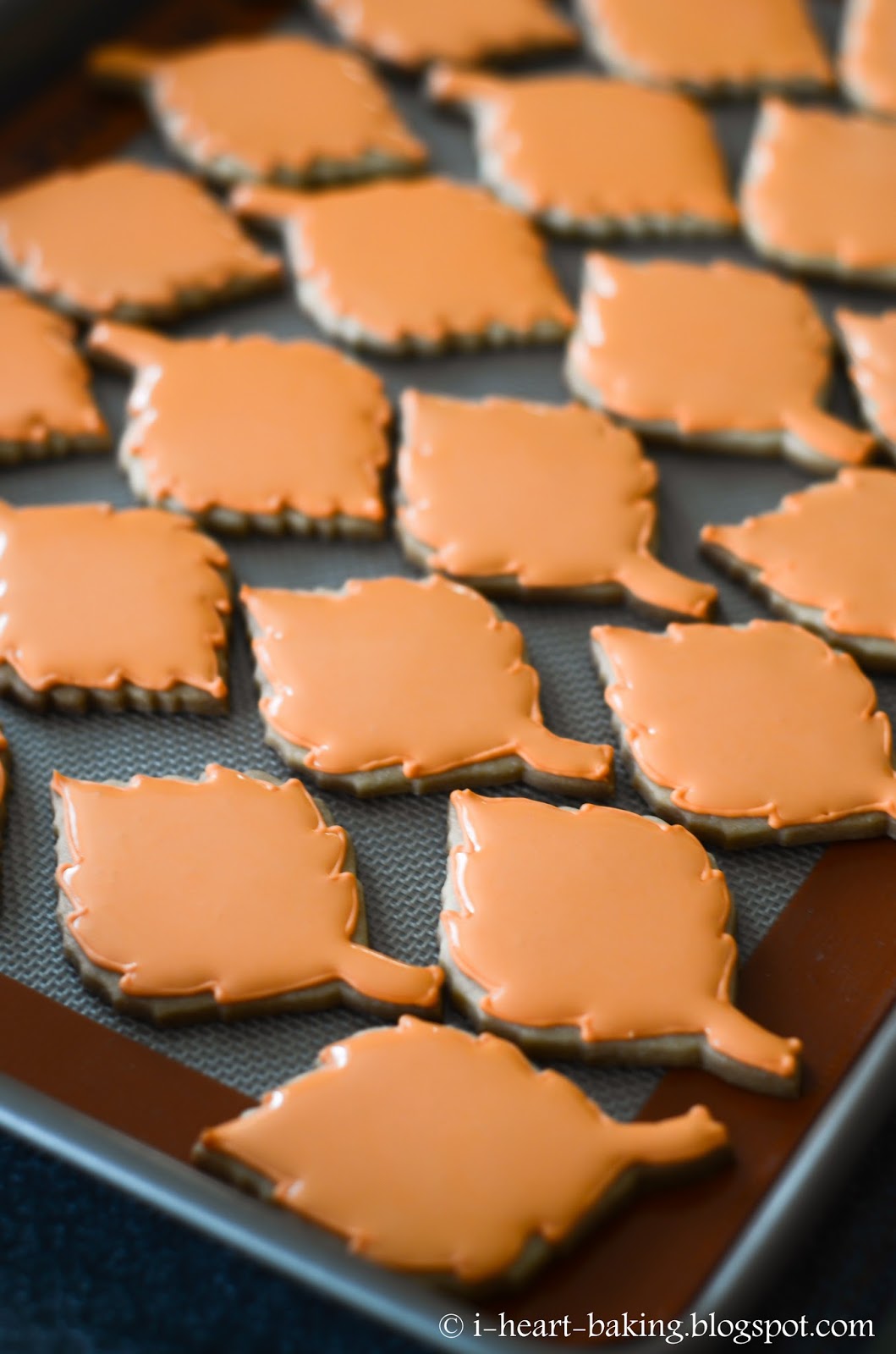 i heart baking!: leaf cookies