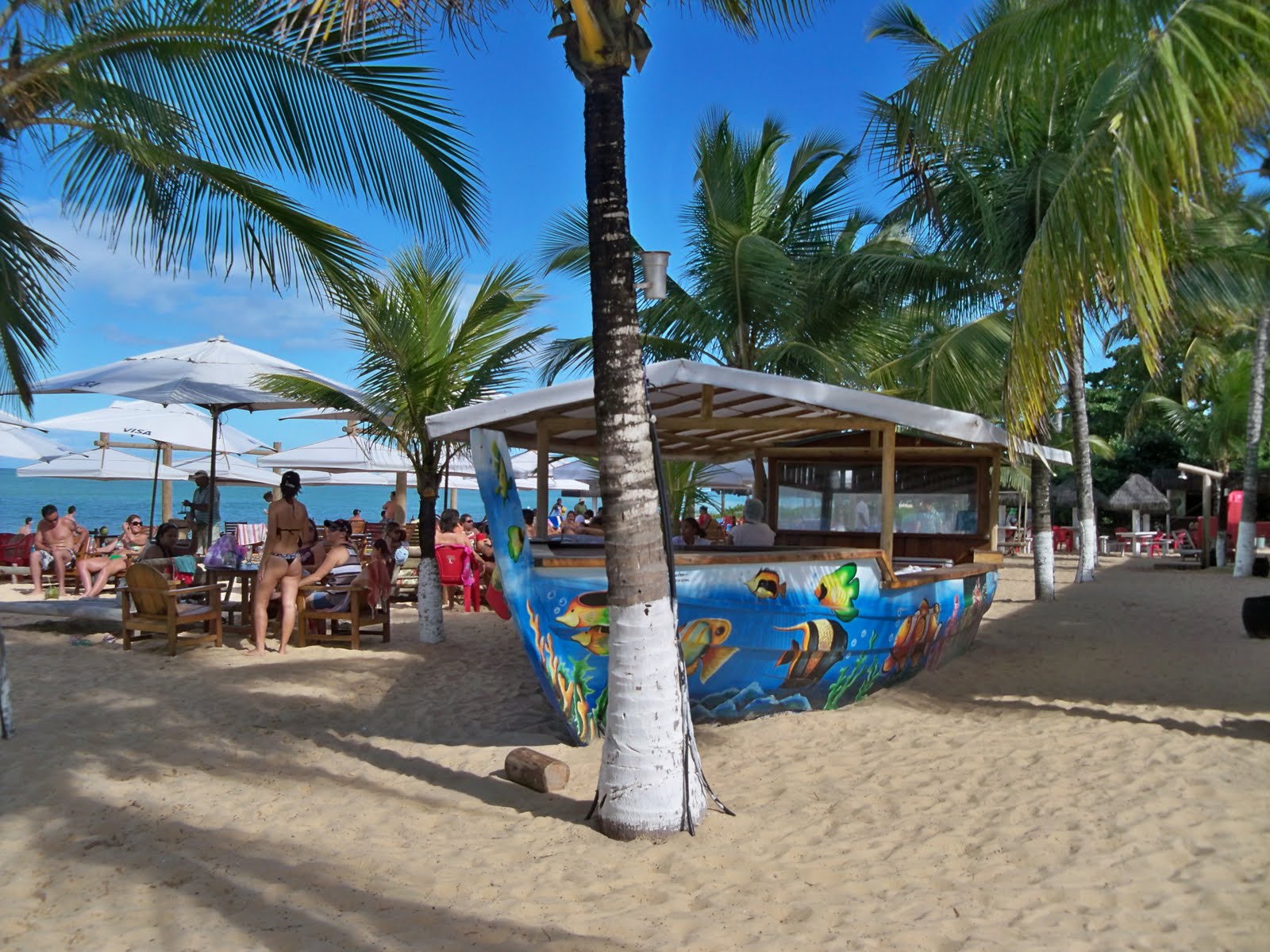 Brasil da cor do mar: Barraca Beat Beach-Praia de Taperapuã-Porto Seguro-BA