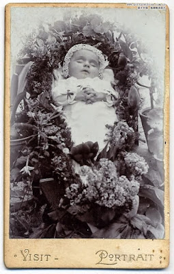 Life on: [ The Seventh Cloud ] : Children and Post-mortem photography Pt. 3