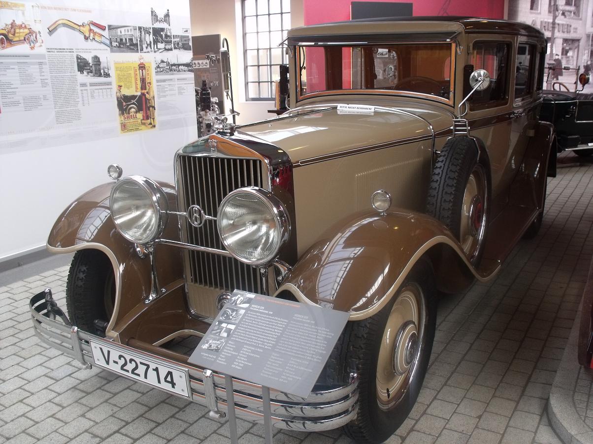Two Stroke Cars: Pictures from the Horch Museum, Zwickau. 22nd Feb 2011