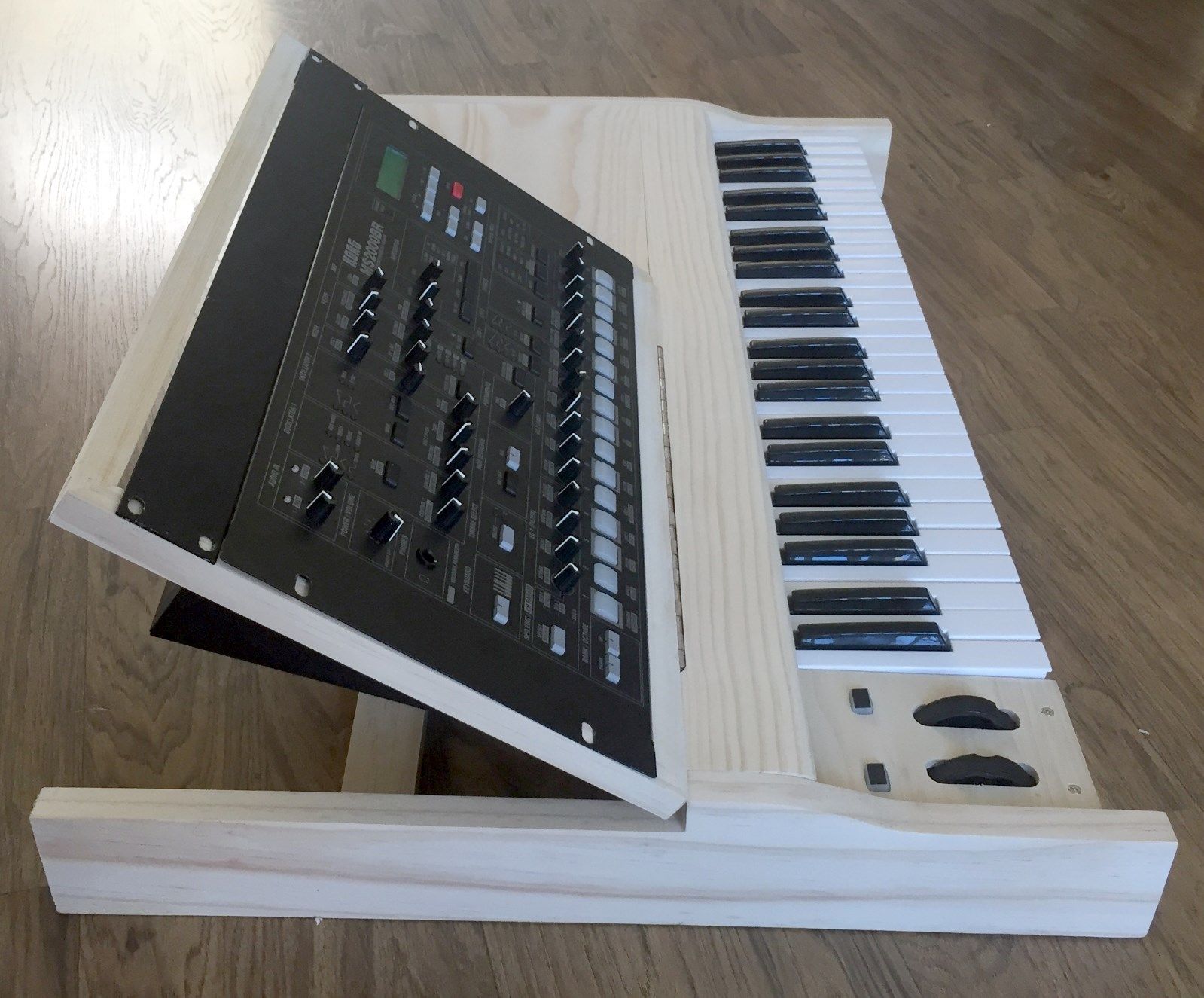 MATRIXSYNTH: Custom Wood 49 Key Midi Controller for 6U Synthesizer
