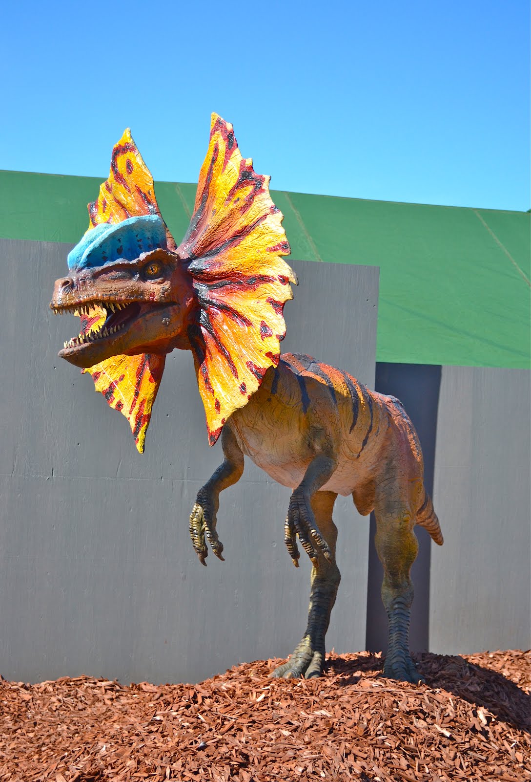 Ruusunmarja: The return of the Dinosaurs