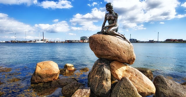 A Magical Mermaid Miscellany ~ Kuriositas