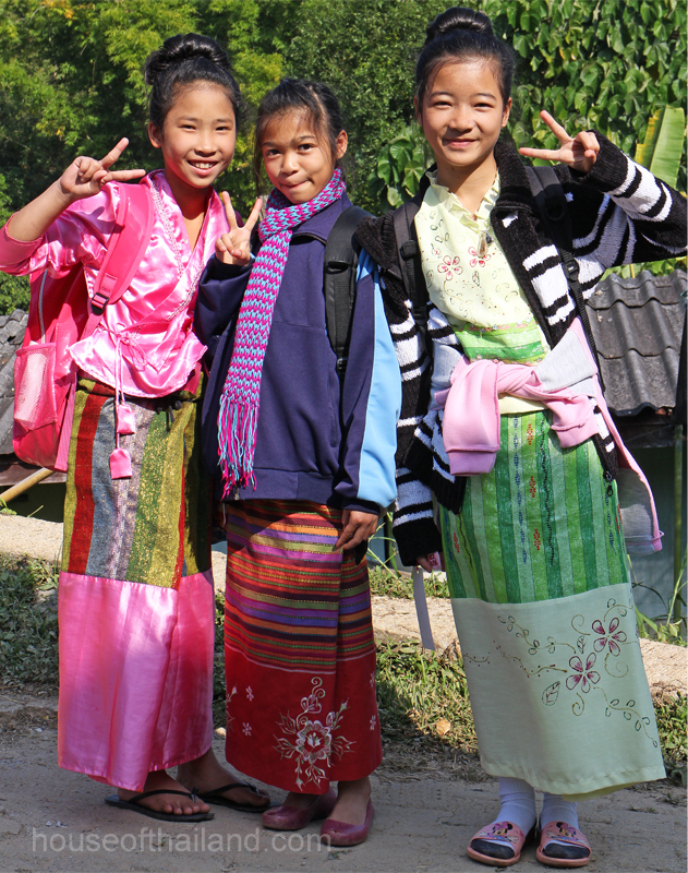 FolkCostume&Embroidery: Overview of the Costumes of the Tai Peoples, part 2