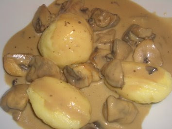 Champignonragout mit saarländische Schneebällja — Verboten Gut