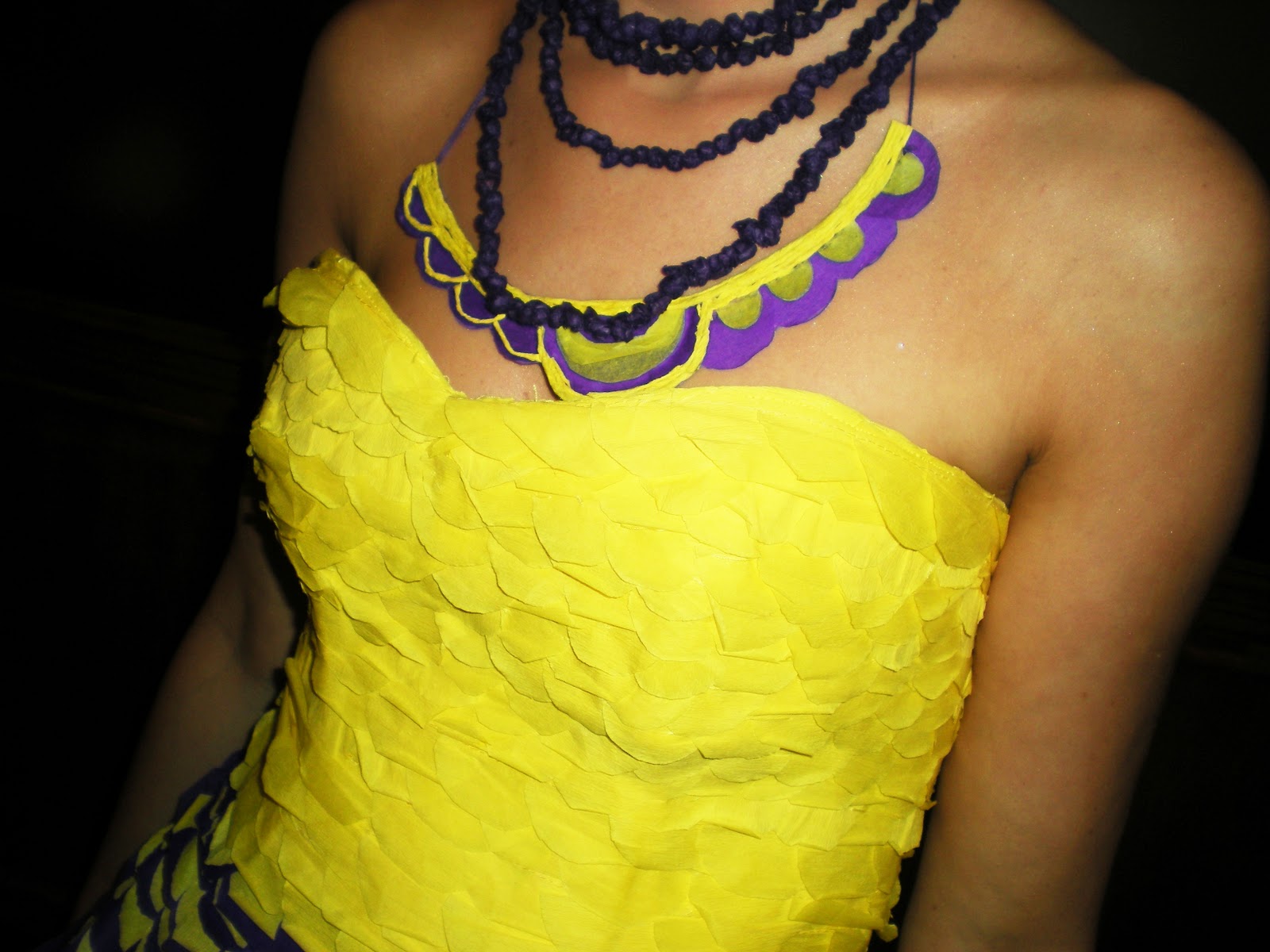 La maleta de Olivia: EVENT: PAPER COSTUME CONTEST