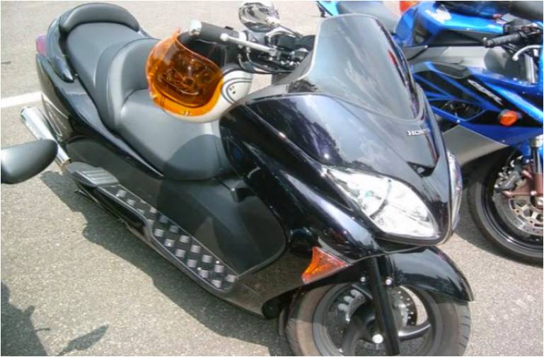 Monster Bego: Modifikasi Motor Matic Gaya Jepang