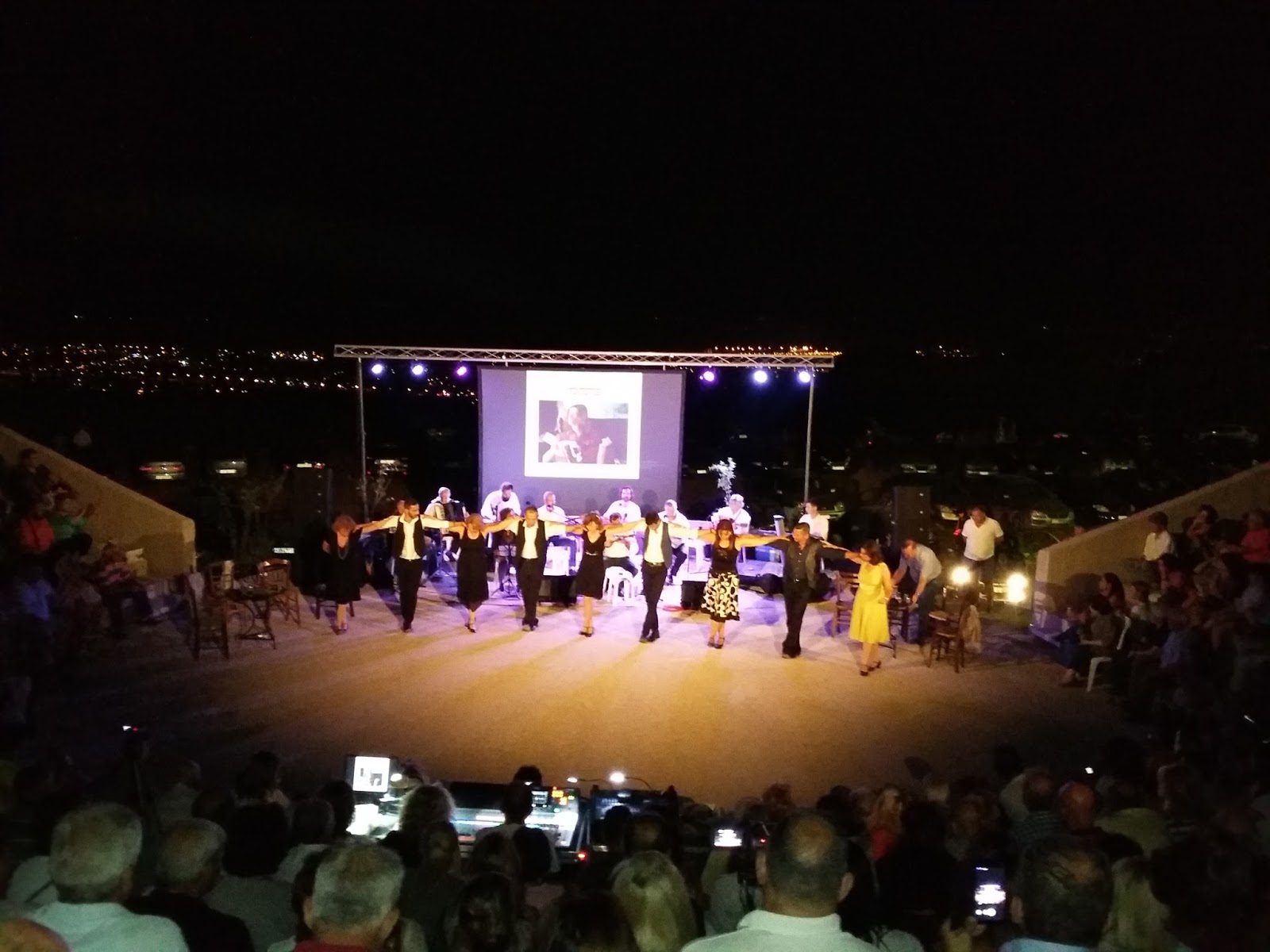 Ανοιχτό θέατρο Κρήνης με ενδιαφέρουσες πολιτιστικές εκδηλώσεις ...