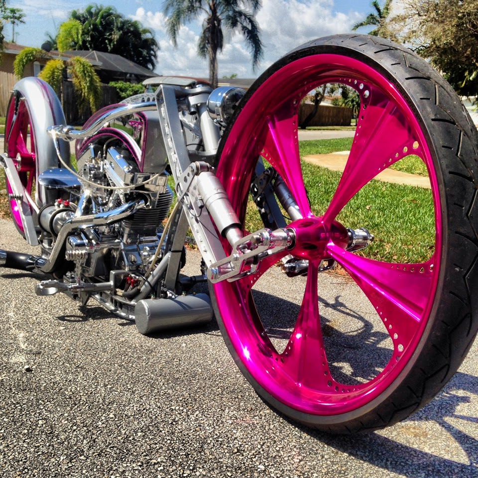 dWrenched - Kustom Kulture and Crazy Bikes: dWRENCHED
