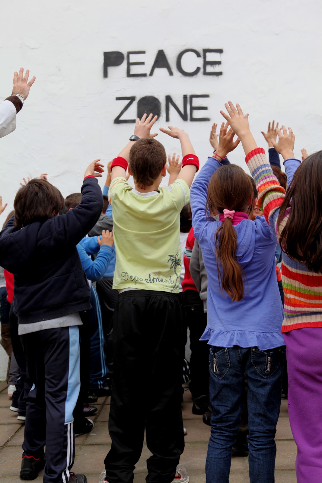PEACE ZONE Action: COLEGIO ESPINAR´S PEACE ZONE CONTRIBUTION