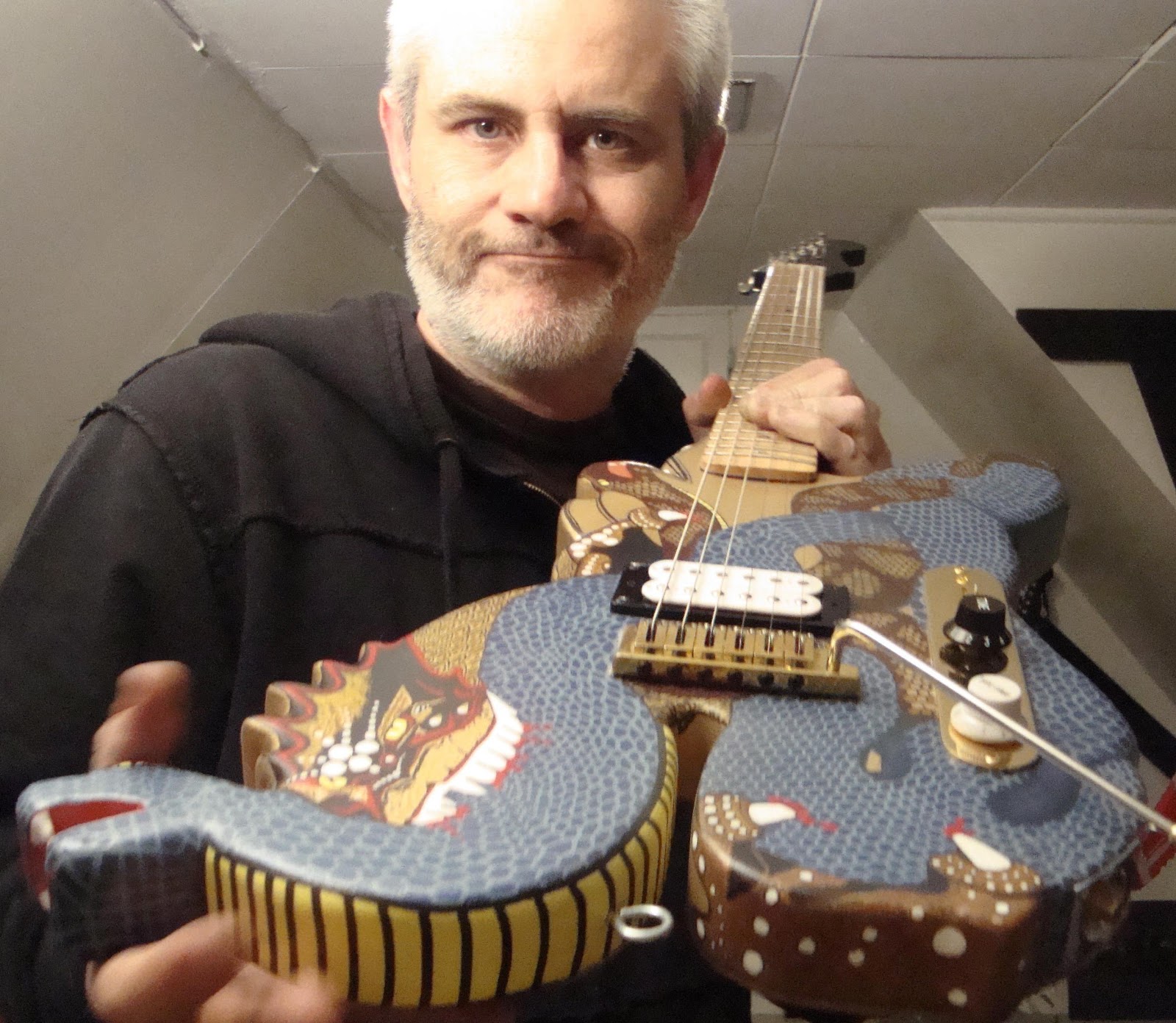 Van Bonta's Guitar Collection: My DragonSnake Replica