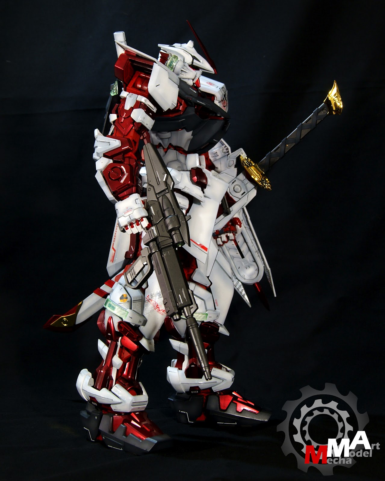 Mecha Model Art: Bandai Perfect Grade 1/60 Gundam Astray Red Frame