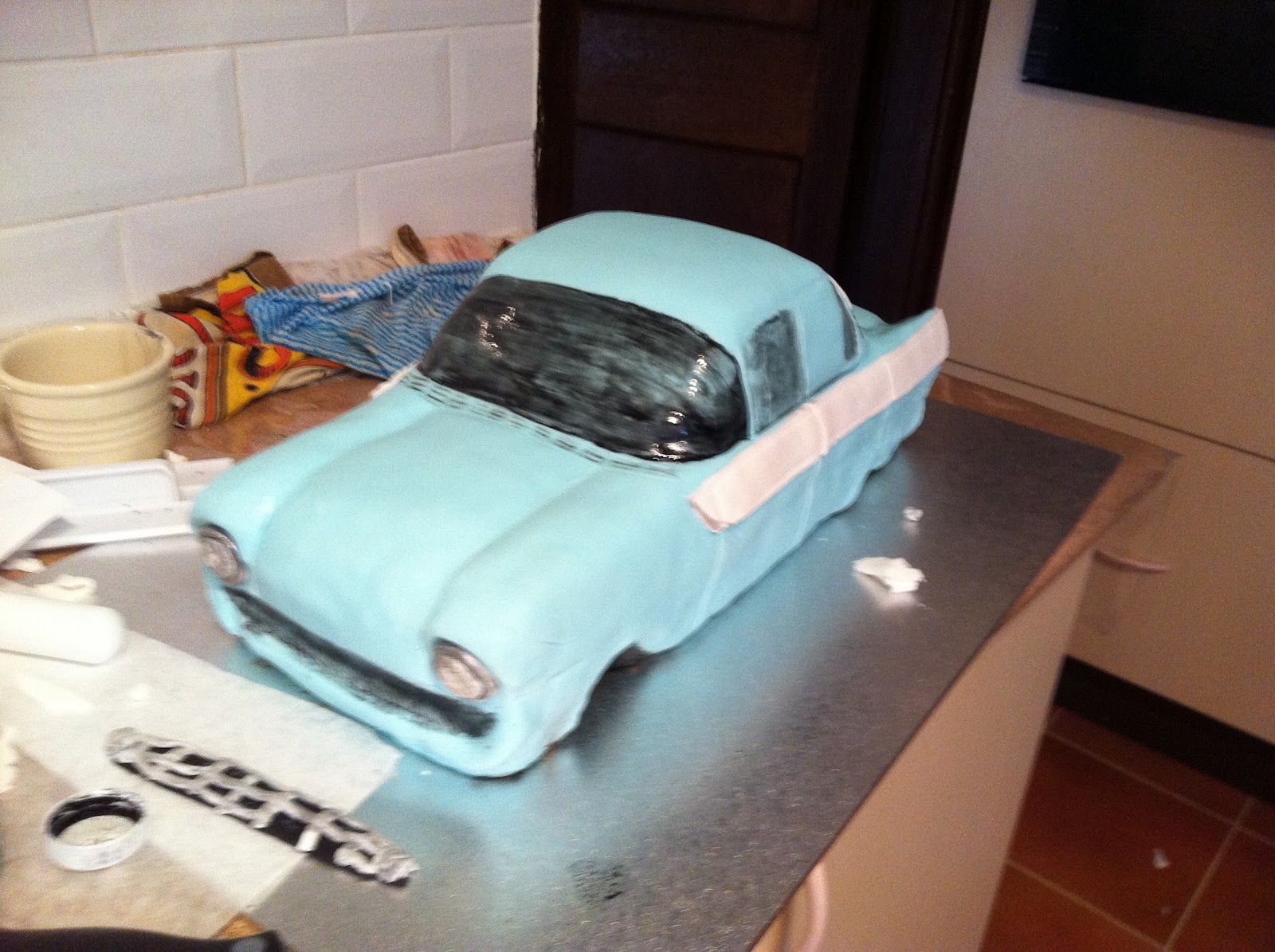 Simone's Cake Creations: 1961 FB Holden cake