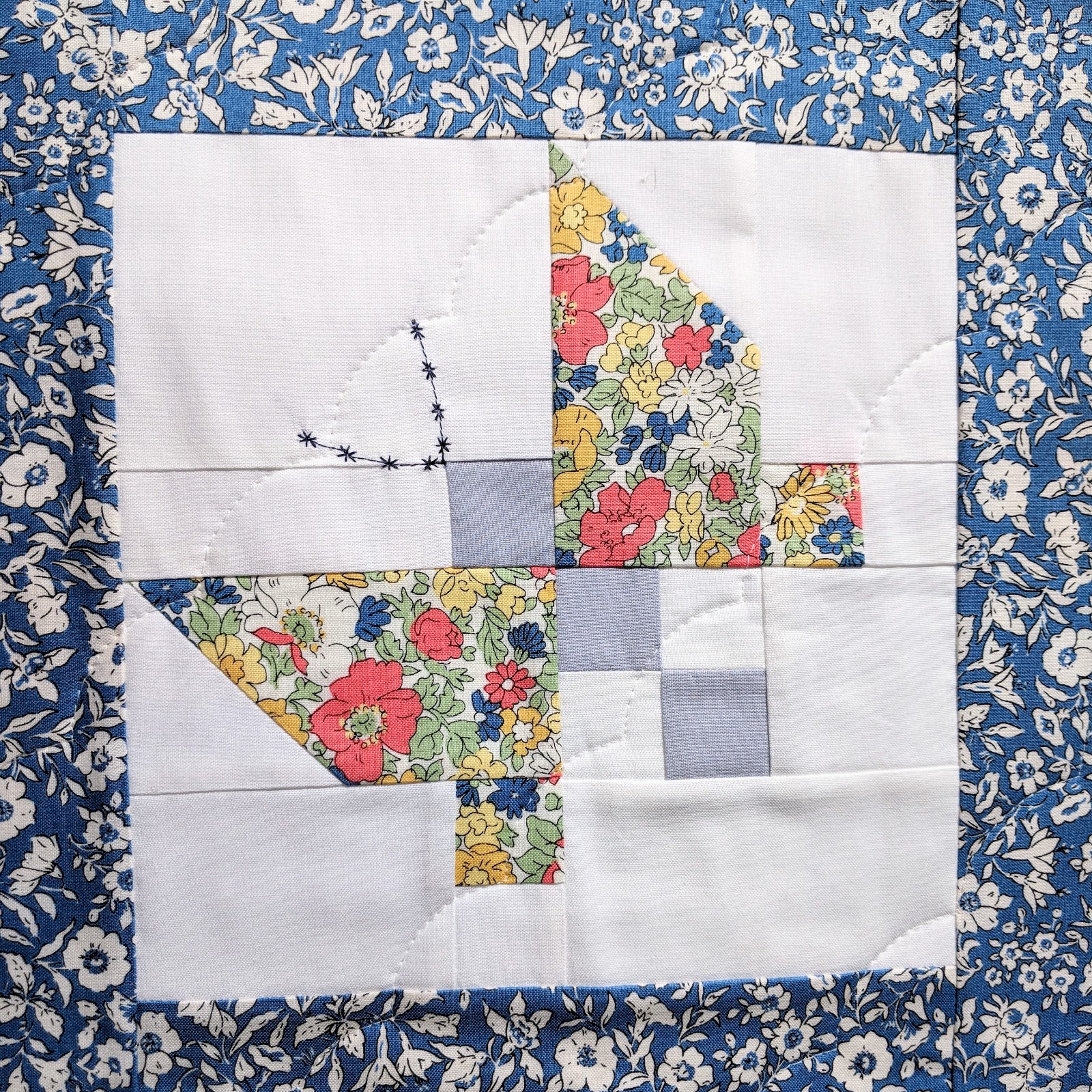 🦋 Liberty butterfly quilt / CHARM ABOUT YOU