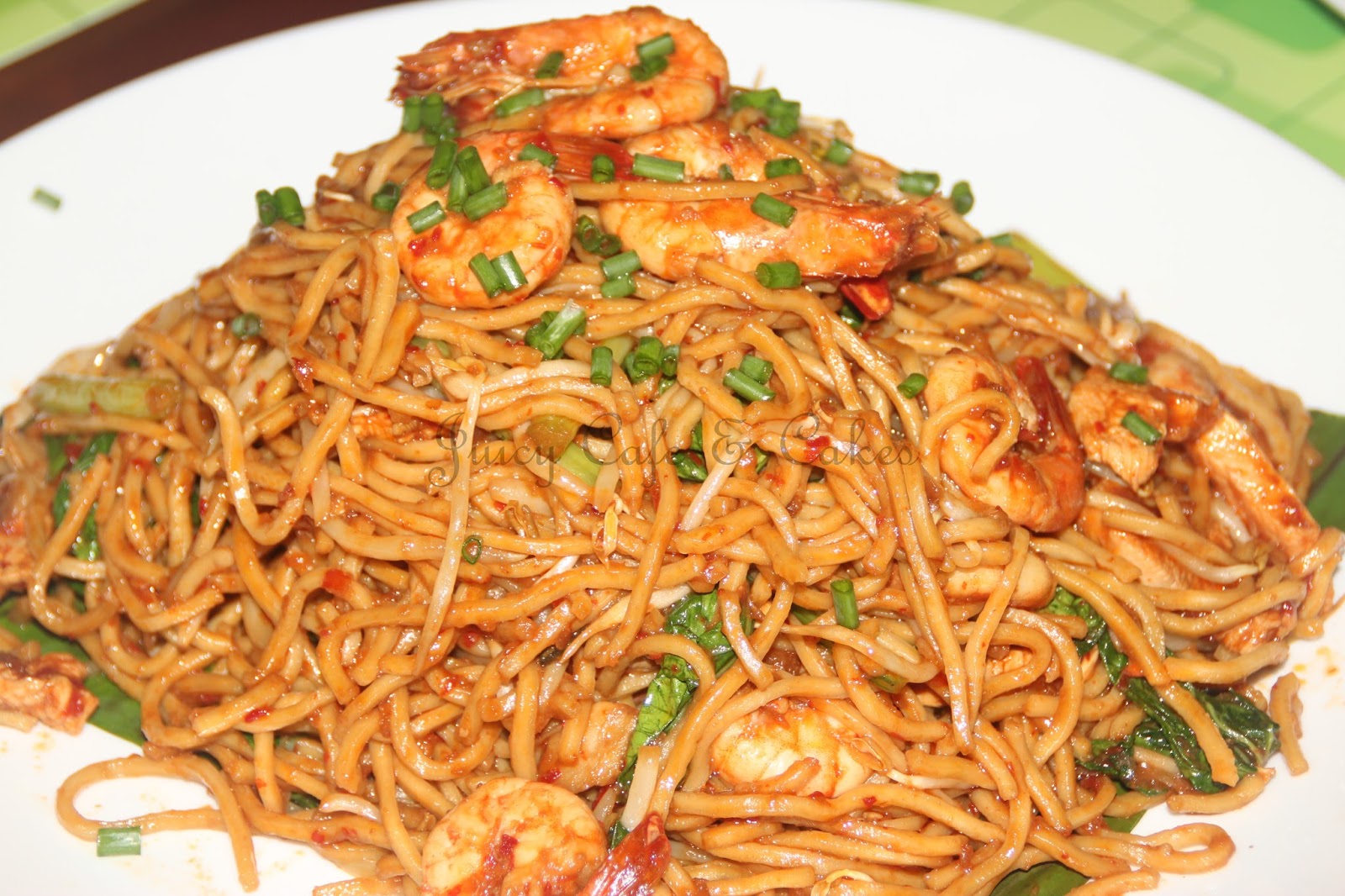 JUICY CAFE: MEE GORENG