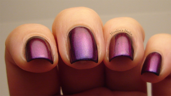 Noelie's Nails: Sally Hansen Ruby Sapphire