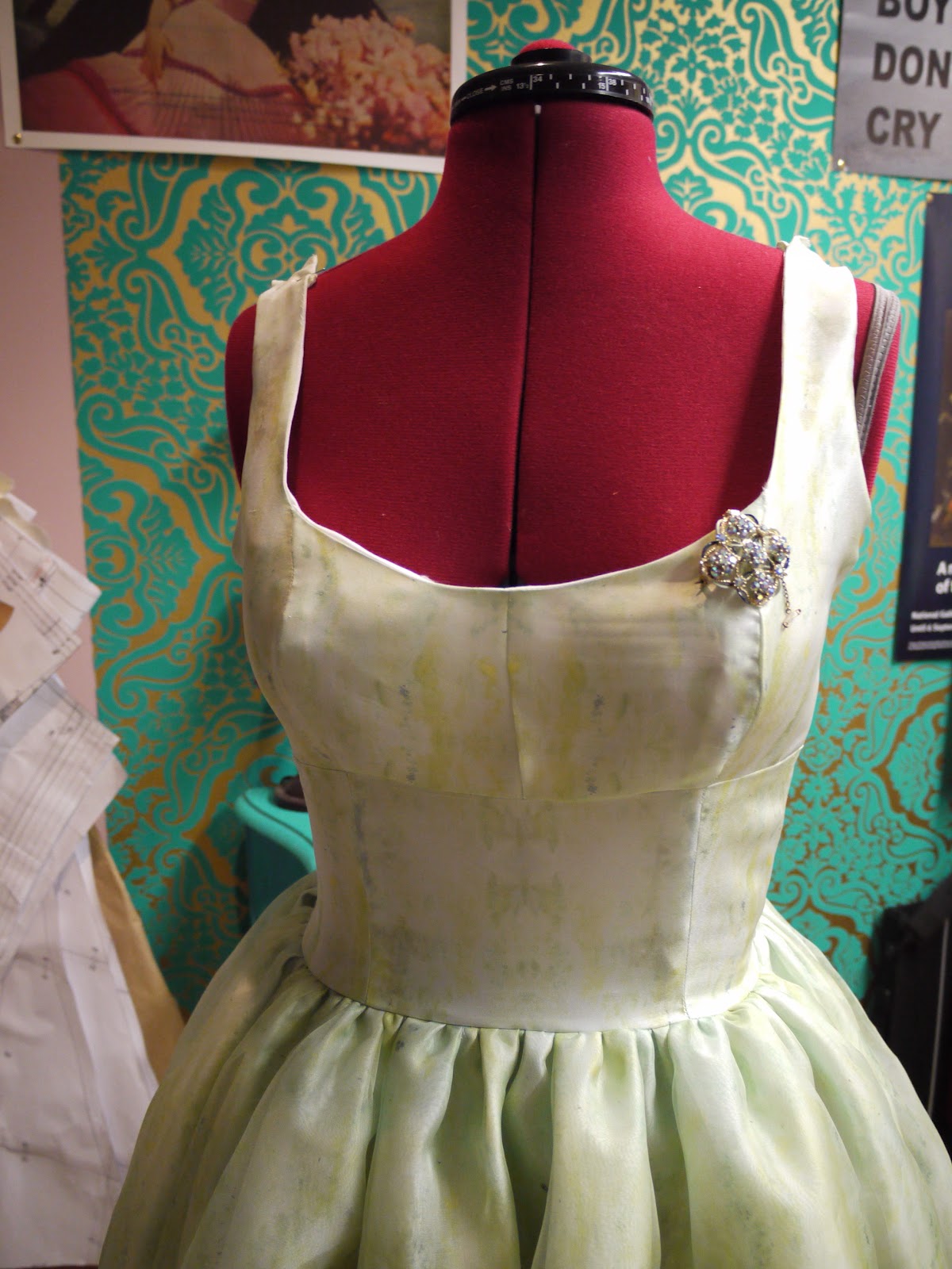 The Vintage Dressmaker-Combining couture sewing skills with textile ...